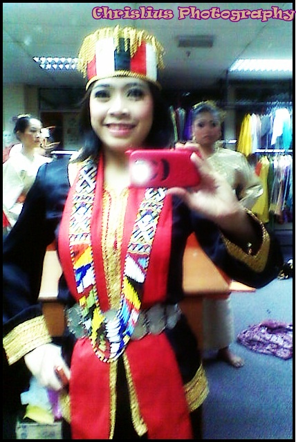 It's All About Us !!: When Bisaya Girl In Bidayuh Costume ! :)