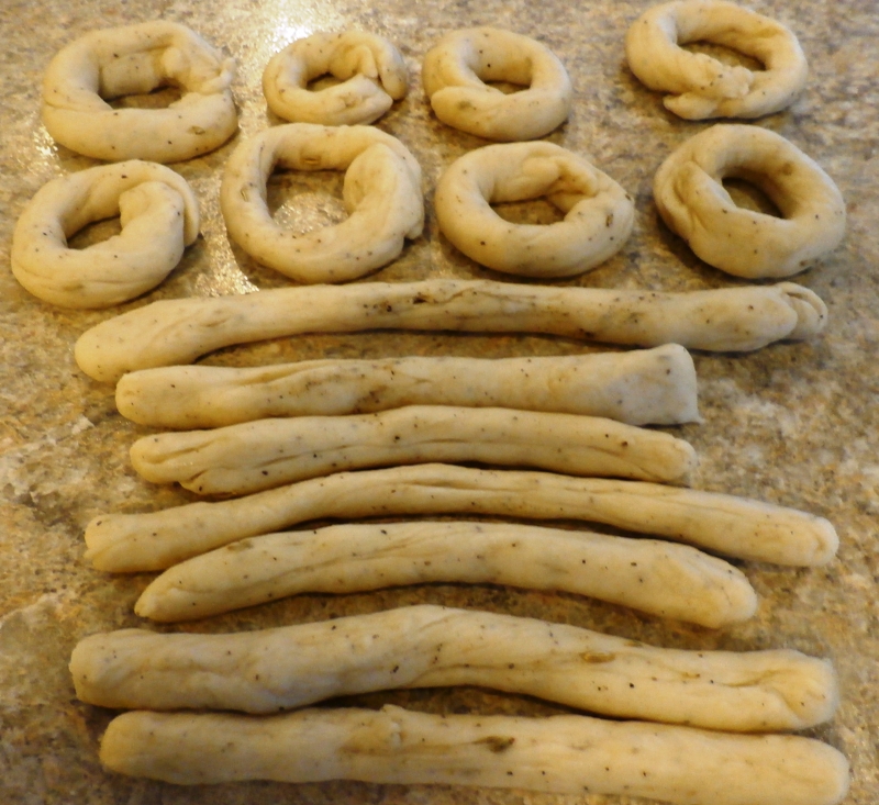 Sam's Place: Taralli - Italian Mini Bagels or Pretzels