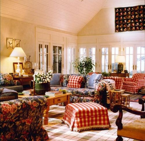 Eye For Design: Decorate With Buffalo Checks For Charming Interiors