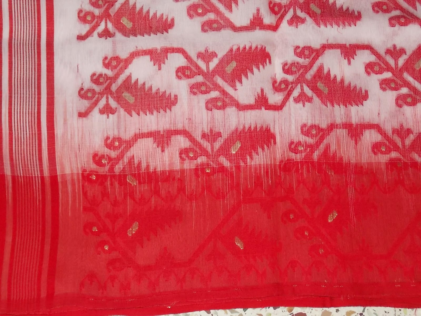Dhakai Jamdani Sarees- Flowers and vases designs on fine cotton