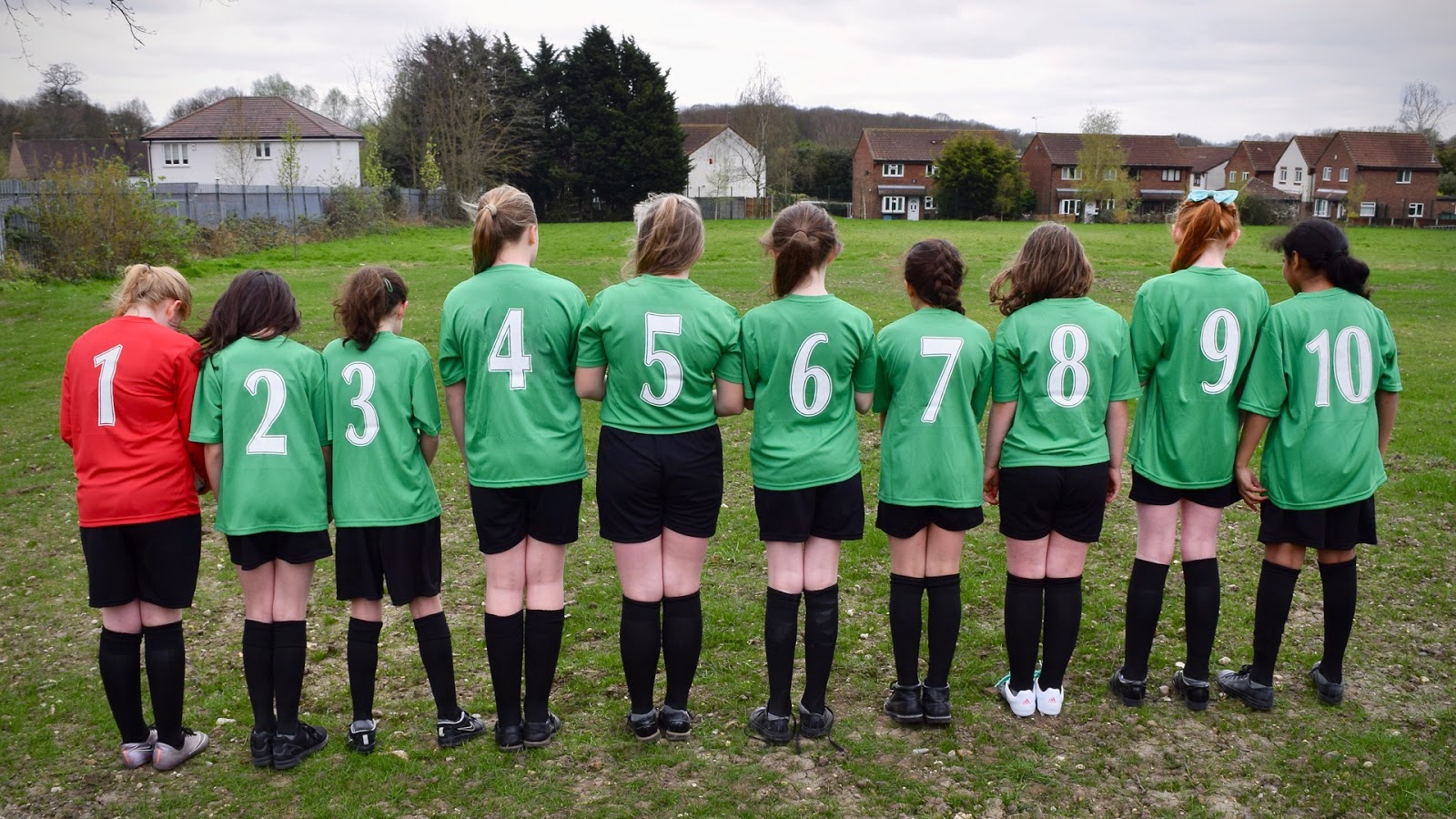 Hacton News: Girls' Football Team: New Kit