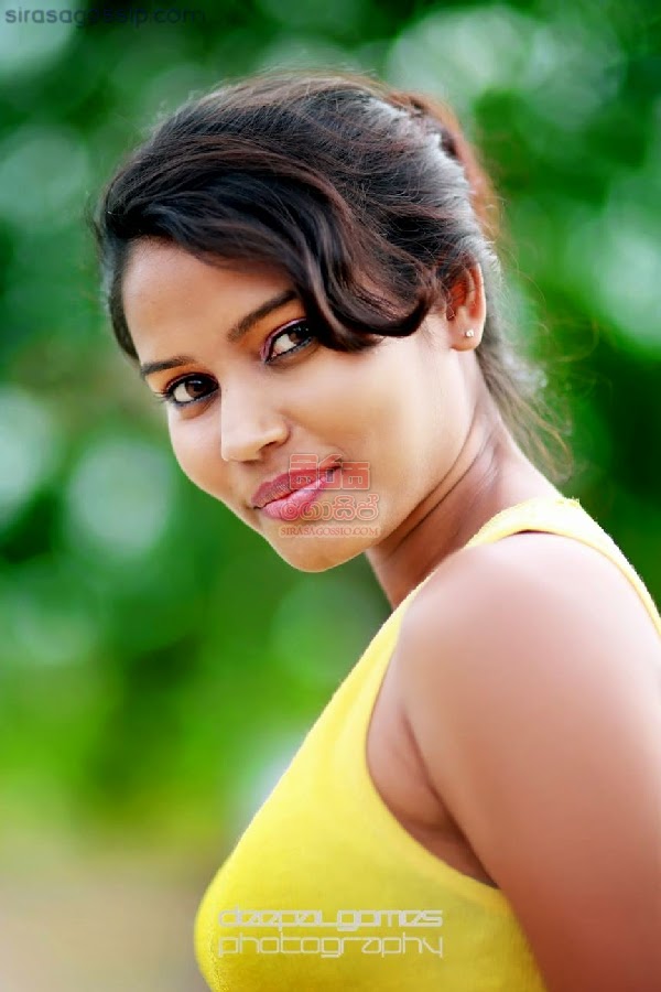 Madushani Gayathri Photo Collection
