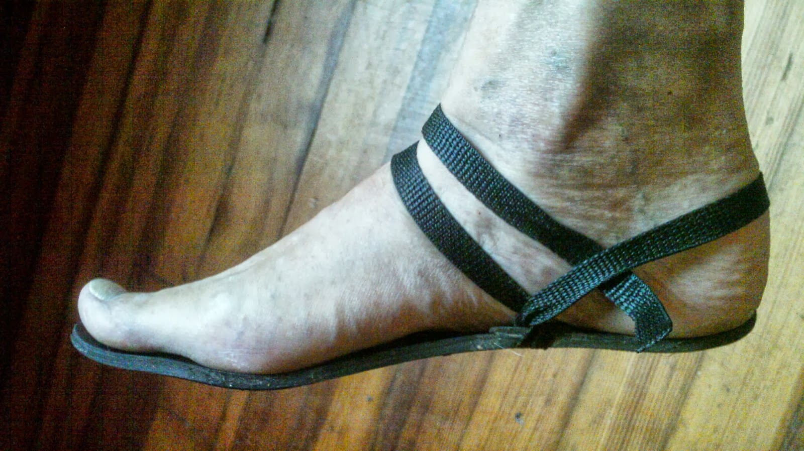 Barefoot Running Sandals: Tying Traditional Laces With Secure Heel ...