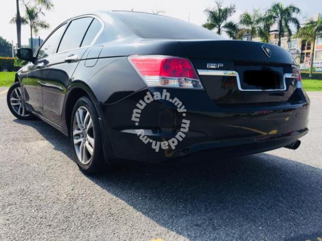 Motoring-Malaysia: Spotted For Sale: 2014 Proton Perdana - The First of ...