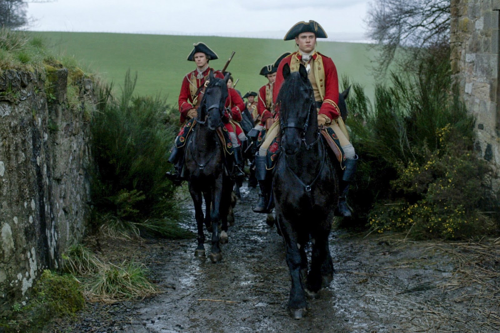 OUTLANDER - Il ritorno a sorpresa di Tom Brittney | Lost In A FlashForward