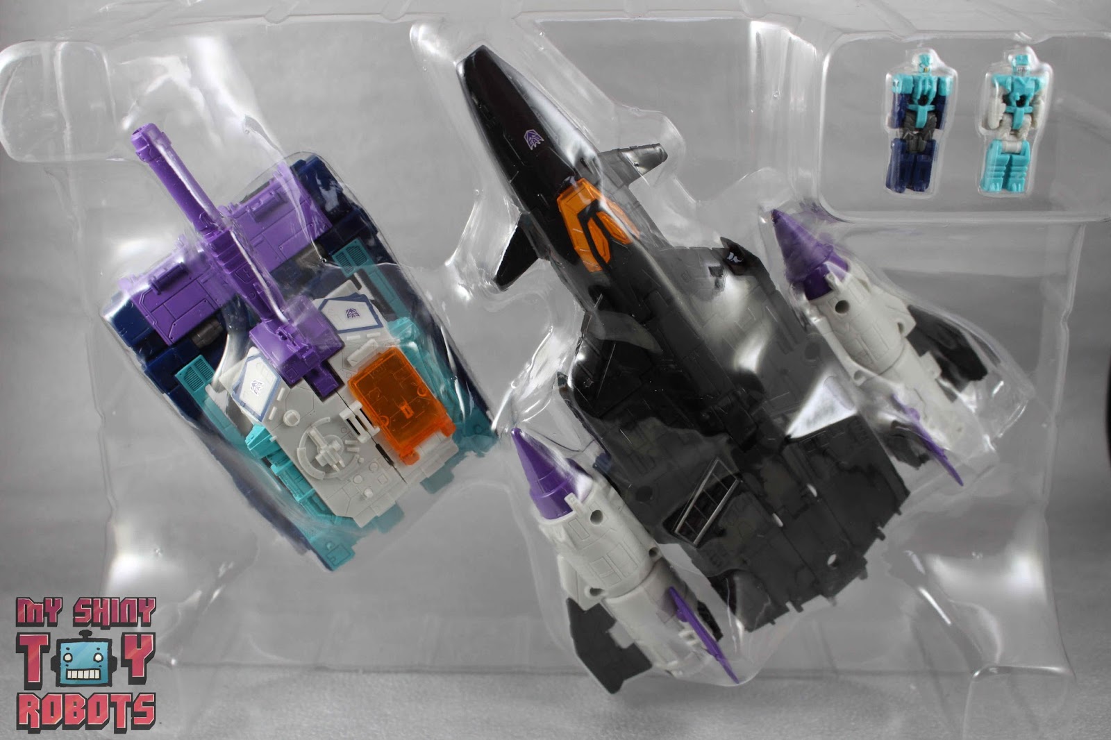 My Shiny Toy Robots: Toybox REVIEW: Transformers Legends LG-60 Overlord