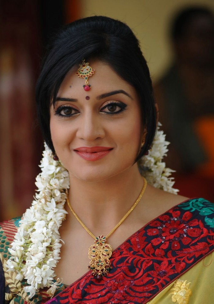 Beautiful Images: Vimala Raman In Yellow Saree