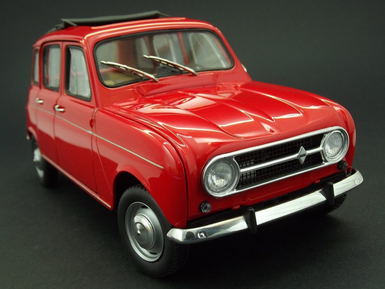 AUTOMOVILES RENAULT DE ANTAÑO: LA RENAULT 4