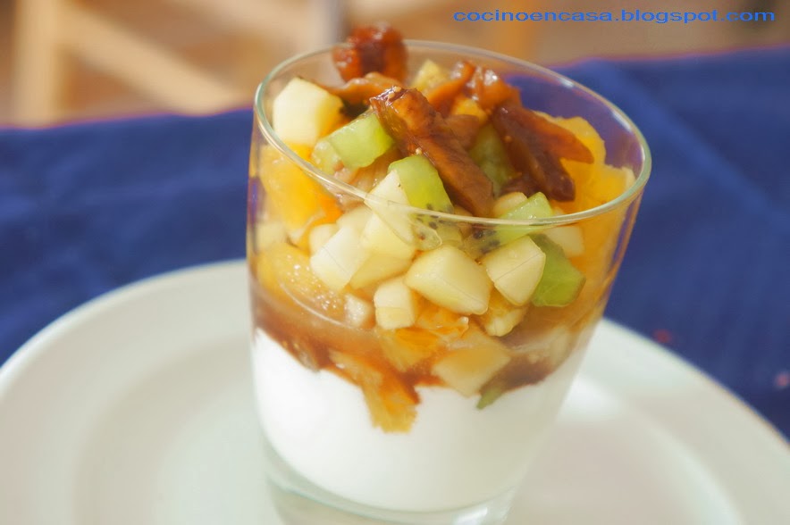 Cocino en Casa: Macedonia de fruta con yogur y nata