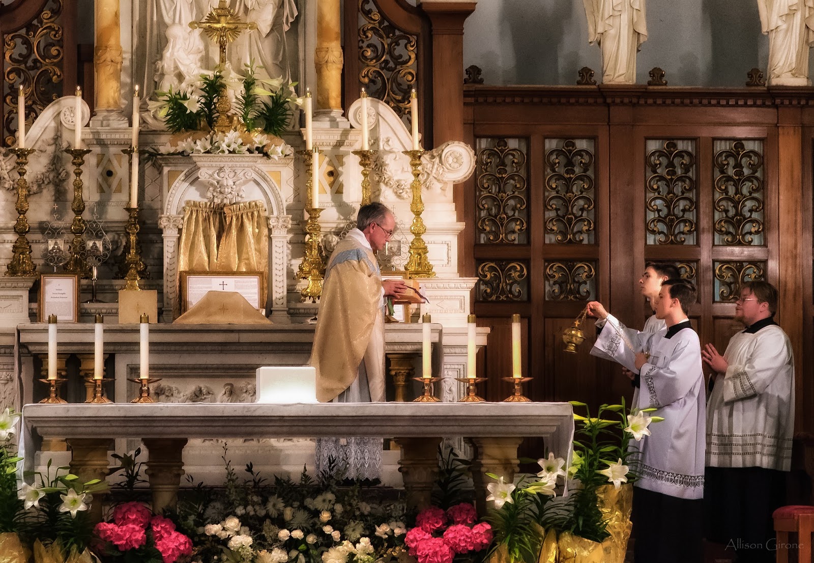 Easter Mass and Photos - Totus Tuus Family & Catholic Homeschool