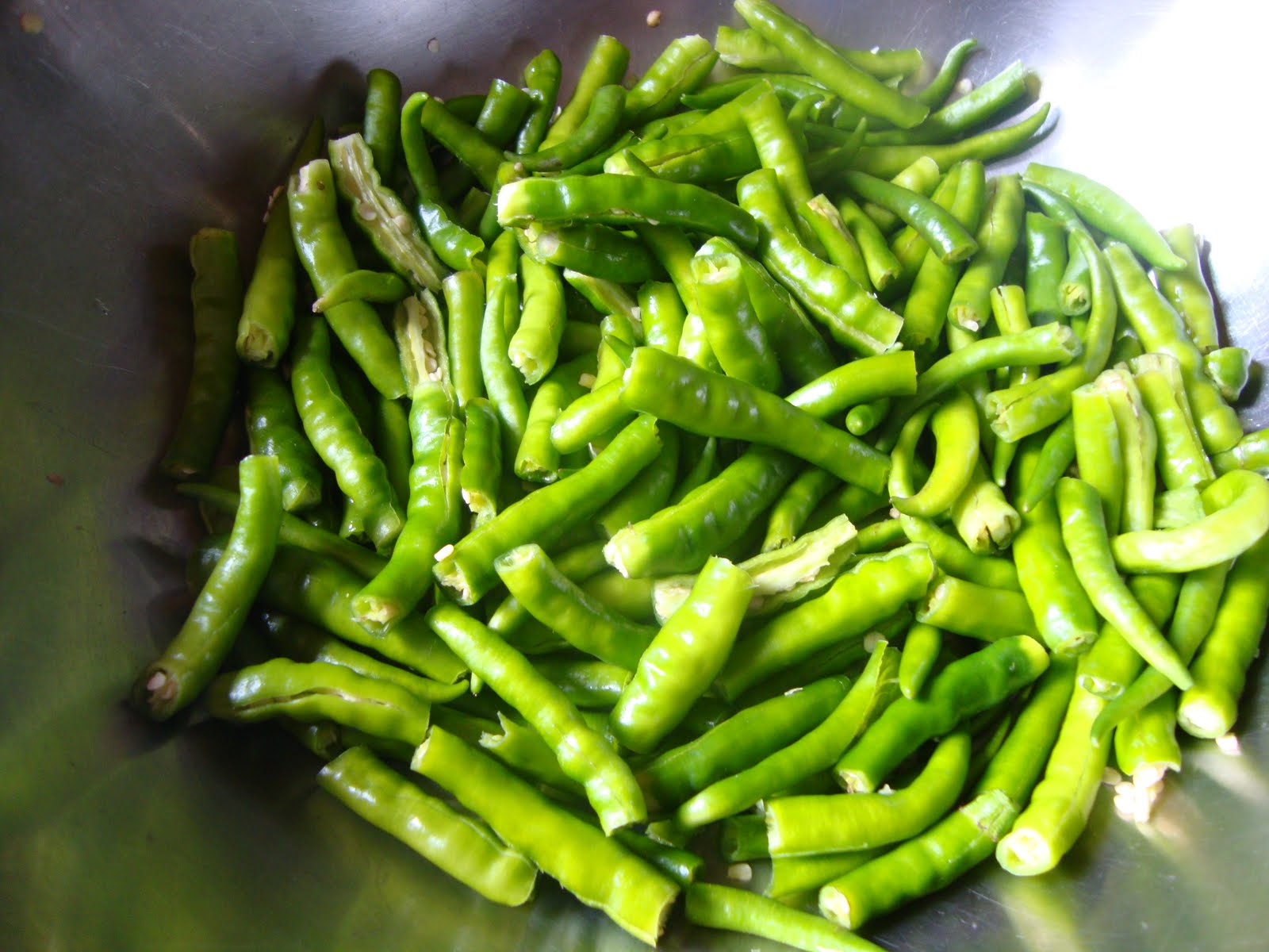 Cooking Delights: Green Chilli Garlic Pickle
