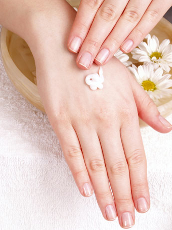 Secretos Naturales de Belleza: Trucos para las manos Ásperas