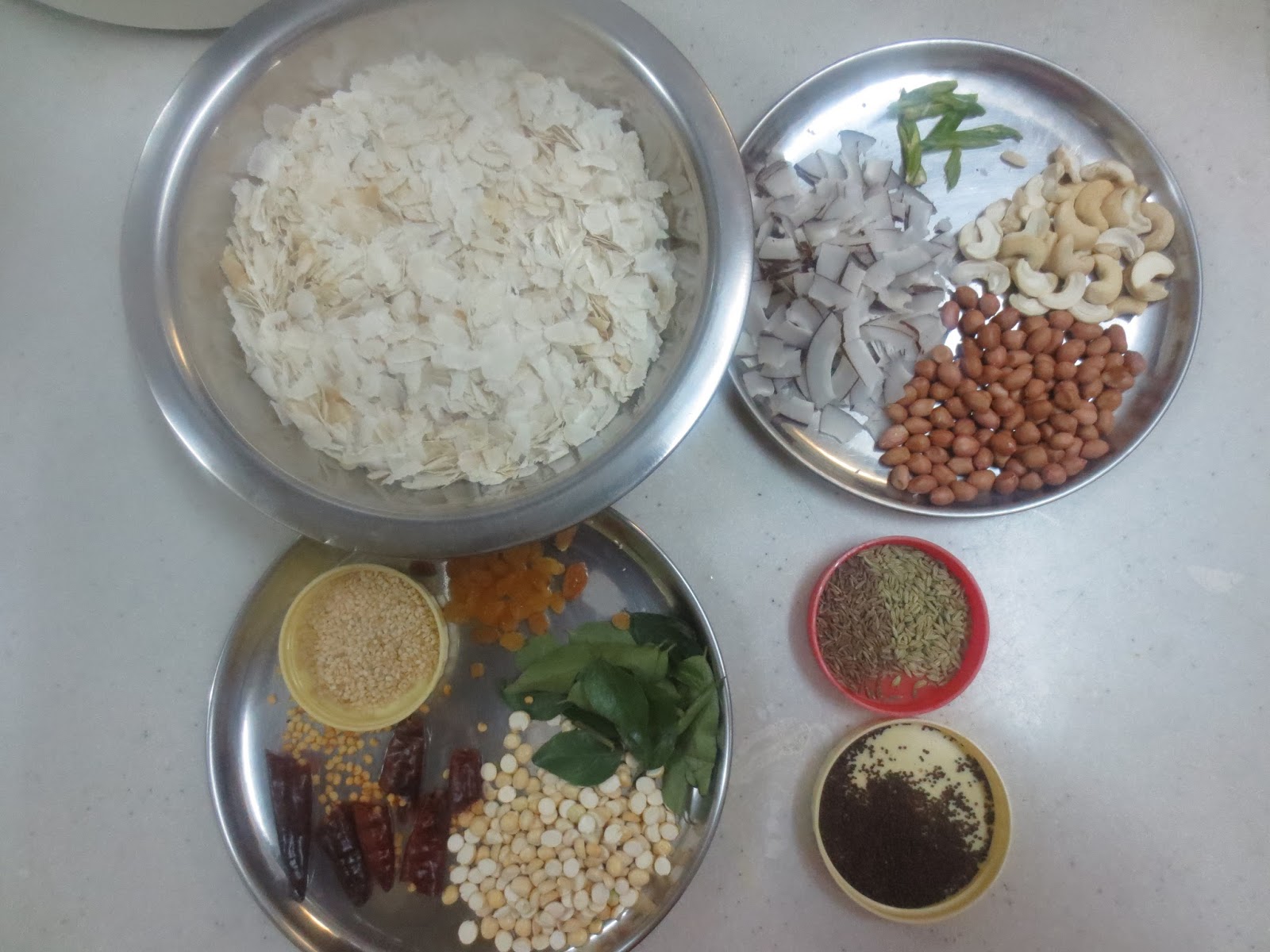 Home Cooking....: Paper Avalakki Mixture/ Thin Poha Mixture