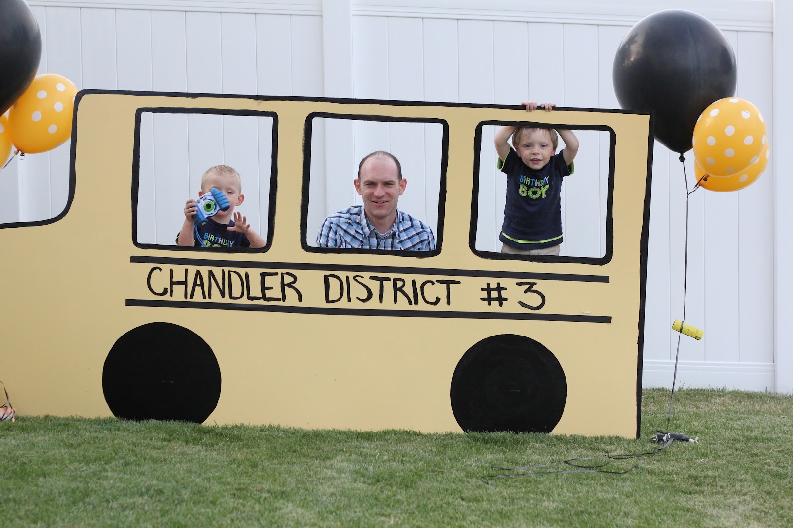 Life on Poppy Lane: Twins 3rd Birthday: School Bus Party