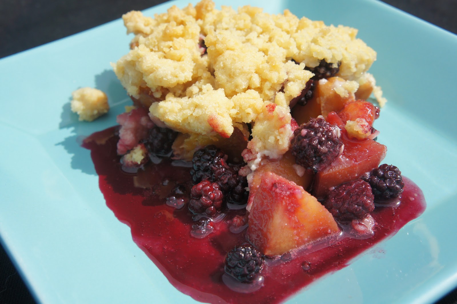 Crumble mûres pêches