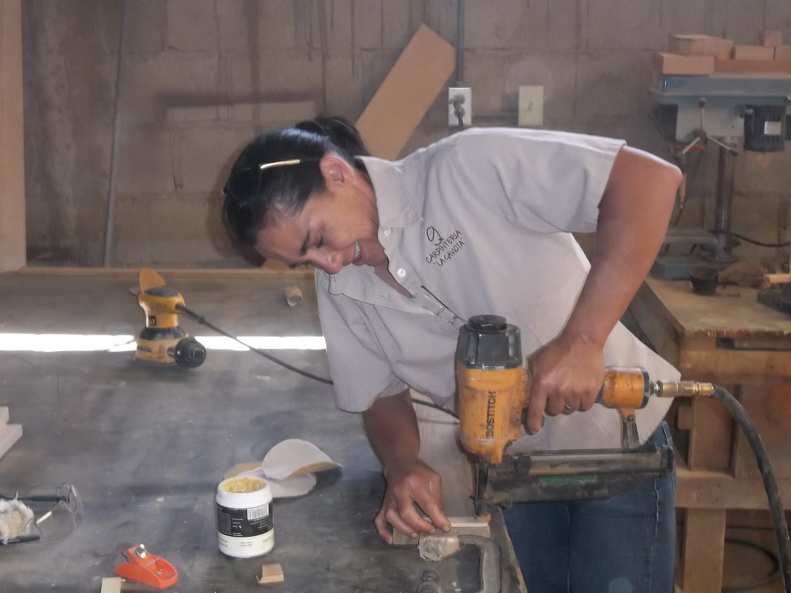 Ediciones especiales: Mujeres carpinteras, el arte de la madera en ...