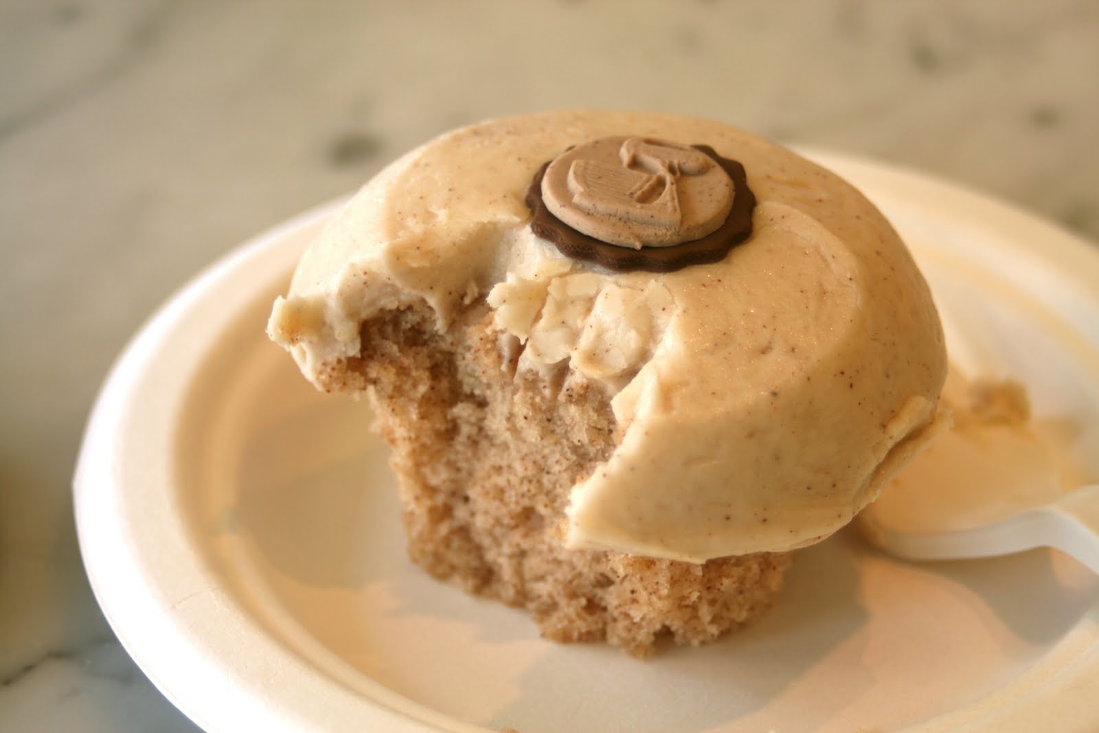 CupcakesOMG!: Crave Cupcakes Review