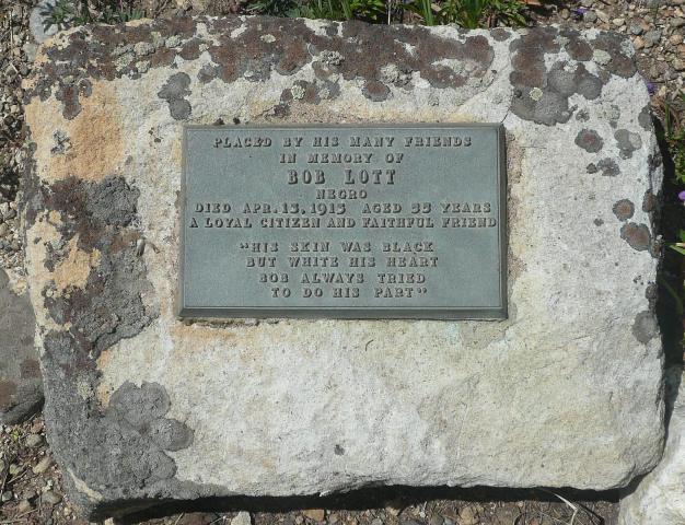 Ancestral Breezes: Tombstone Tuesday ~ Bob Lott