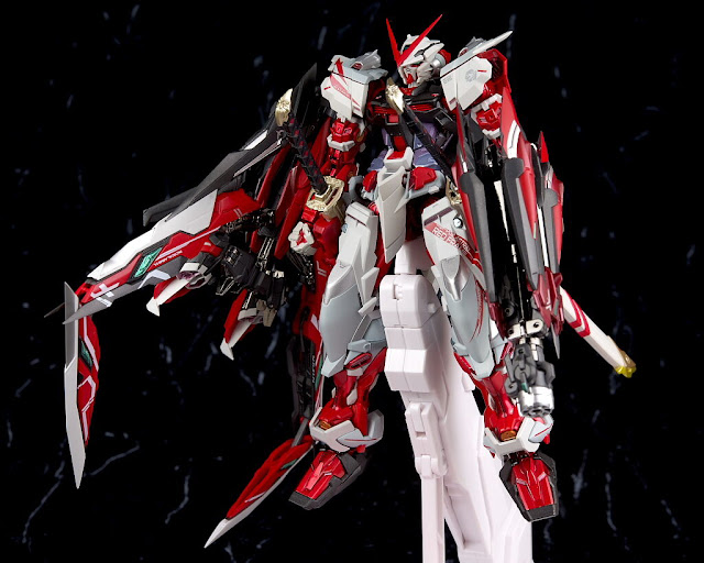 [ Review ] - Metal Build - Gundam Astray Red Frame Kai Alternative Strike