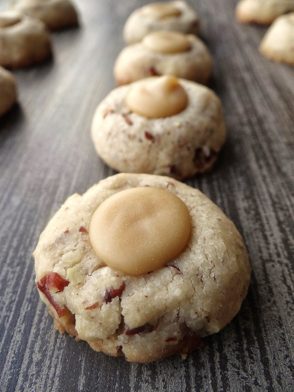 Being A Bear: 12 Days of Cookies( + Pecan Sandies with Praline Filling )
