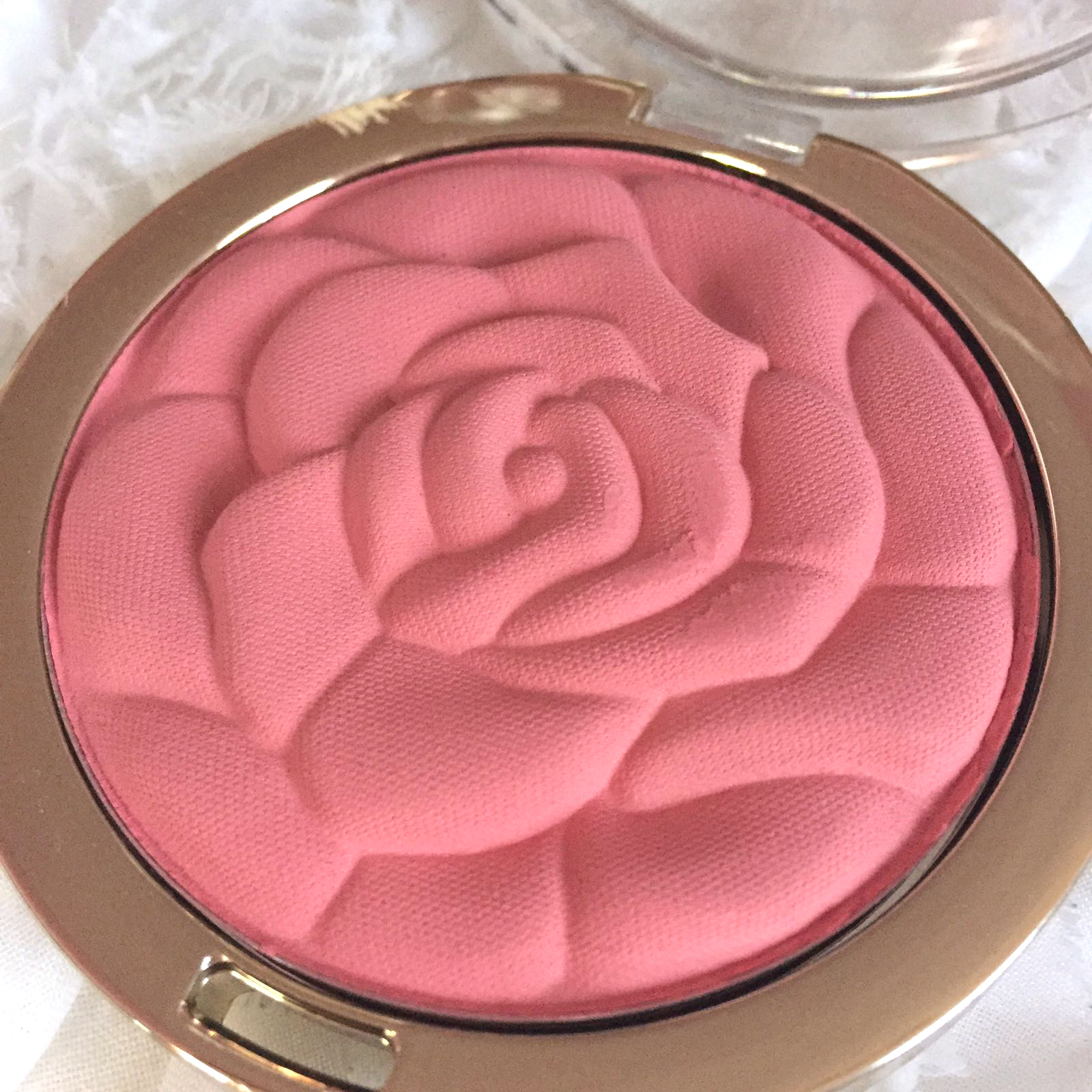 Milani Rose Powder Blush In 08 Tea Rose | Mammaful Zo: Beauty, Life ...