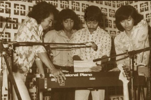 The History of Koes Plus - INDOROCK INDOCLASSICS