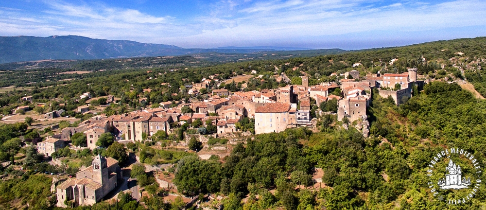 LA FRANCE MEDIEVALE: VIENS (84) - Village médiéval