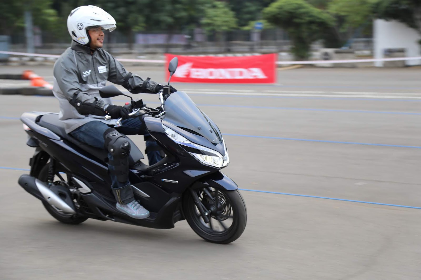 AHM Resmi Pasarkan All New Honda PCX Hybrid
