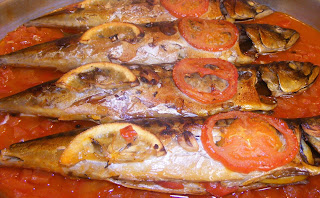 Macrou la cuptor Retete Macrou La Cuptor Cu Sos De Rosii Si Usturoi ...