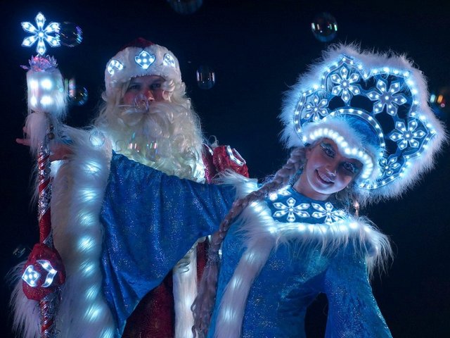 TOT MITES I LLEGENDES: DEZ MOROZ / SNEGUROCHKA