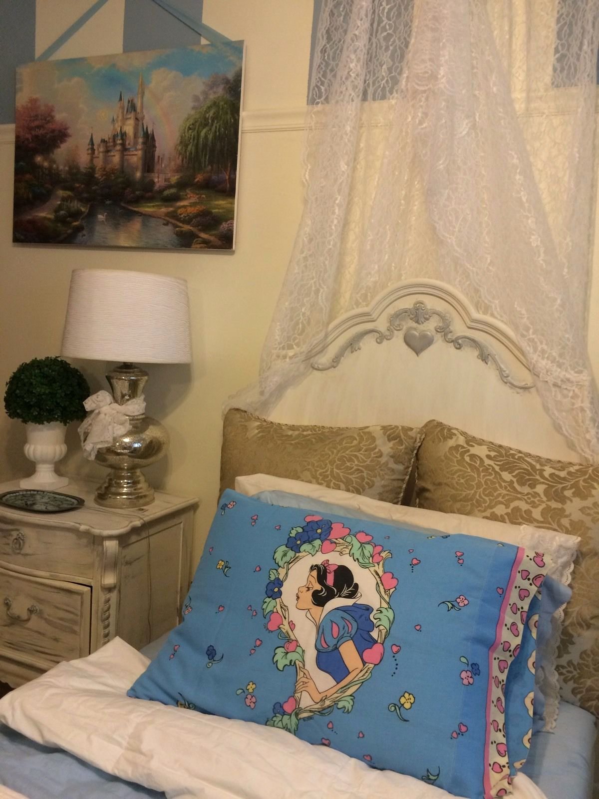 Filmic Light - Snow White Archive: 1993 Snow White Bedding