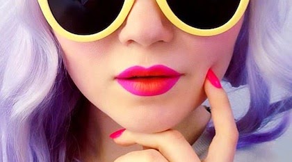 How to do a Perfect Two Toned Sandwiching Colors Lipstick Style - Step ...