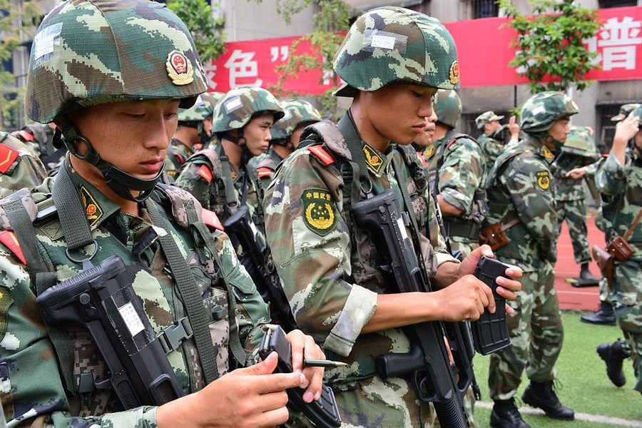 China Defense Blog: Manhunt, PAP style