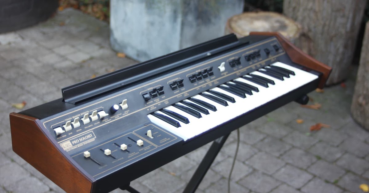 MATRIXSYNTH: ARP Pro Soloist 1972 black with wood ends