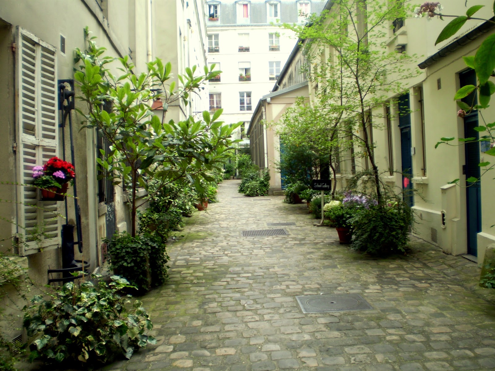 The Marmelade Gypsy: Paris in July: Petite Maison
