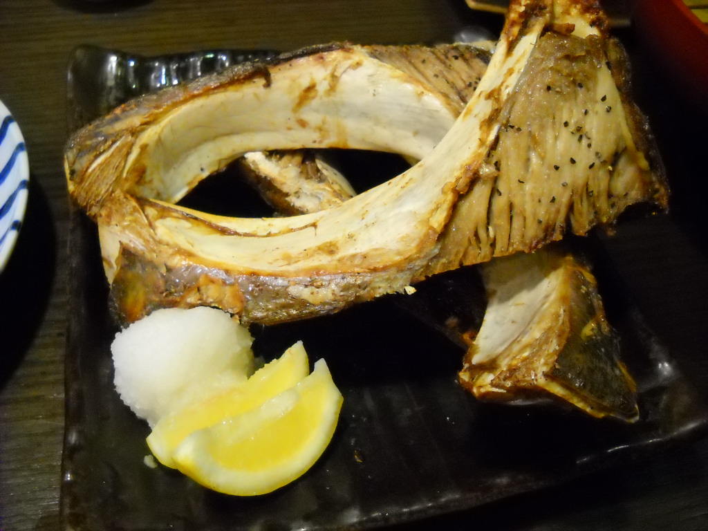 Daily Glimpses of Japan: Maguro Zukushi - Tuna Dinner, Kobe