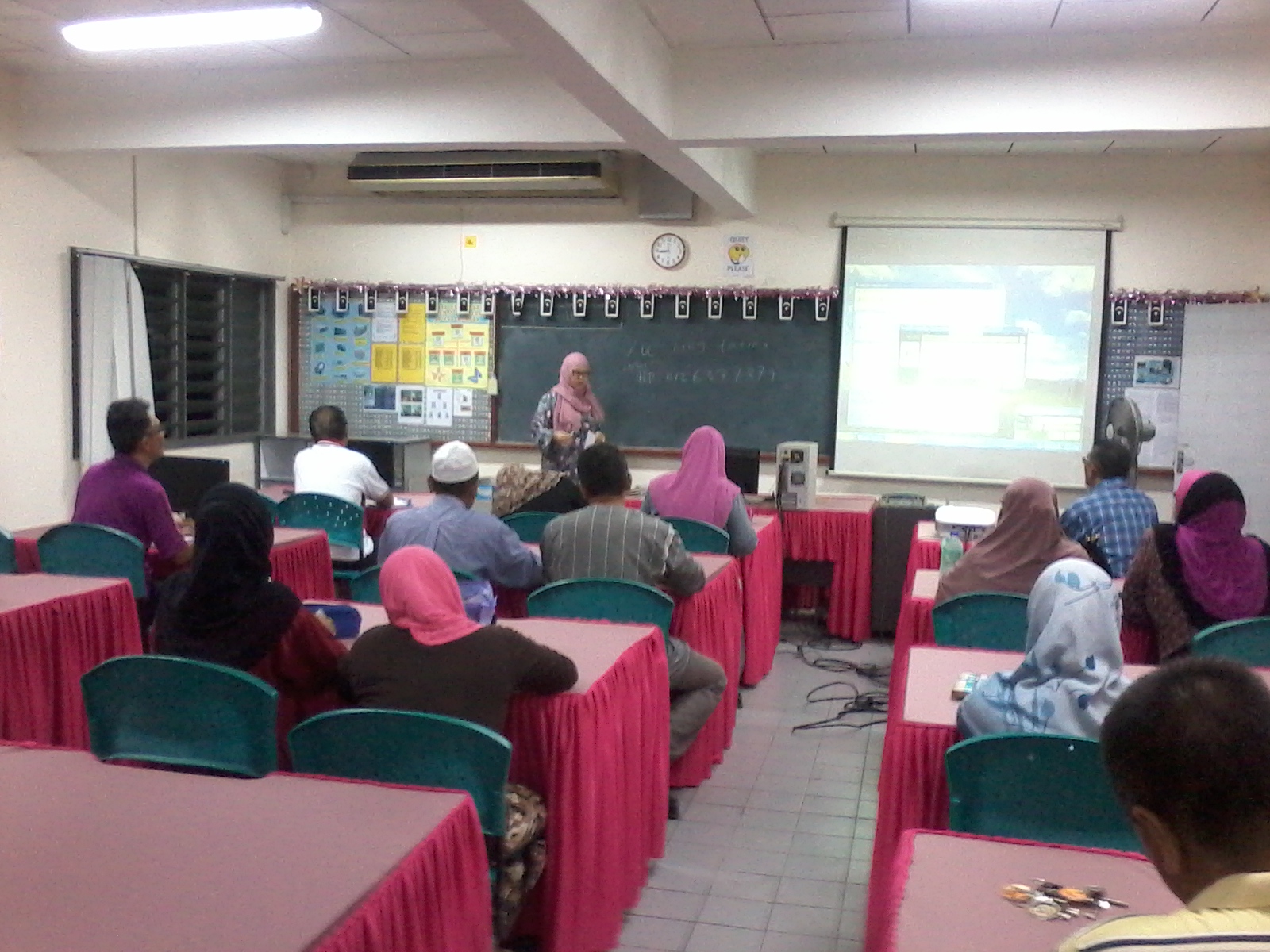 SK Tok Randok: Kelas Makmal Bahasa Antarabangsa Mula Berjalan