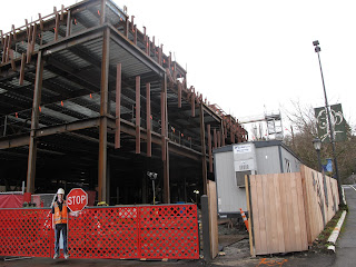 Laurelhurst Blog: 4-Story Retail Store Under Construction At University ...