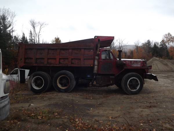 1959 Mack B81 Dump Truck - Classic Truck