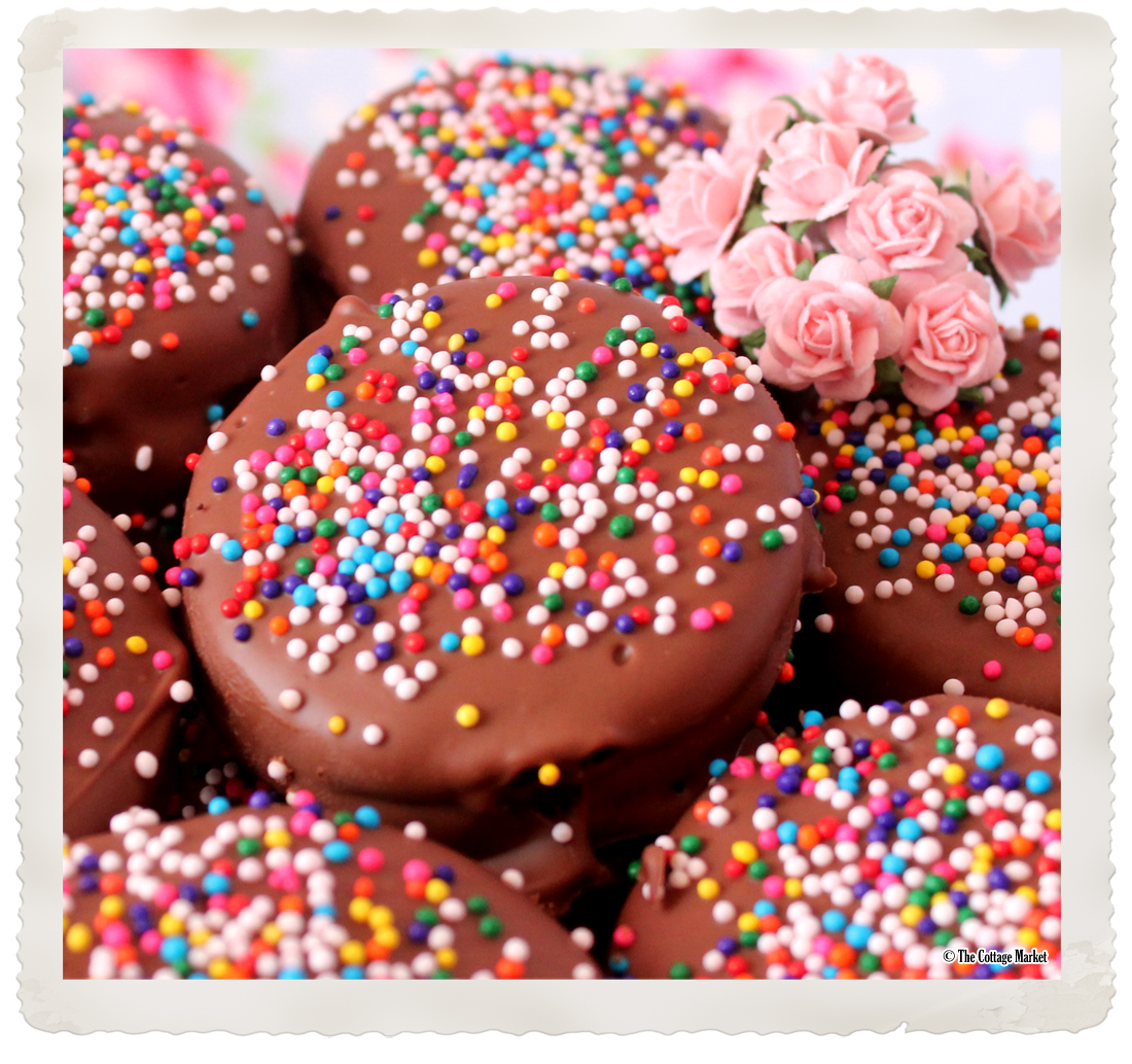 It's a Cinch Fun Tutorial & Sweet Treat - The Cottage Market