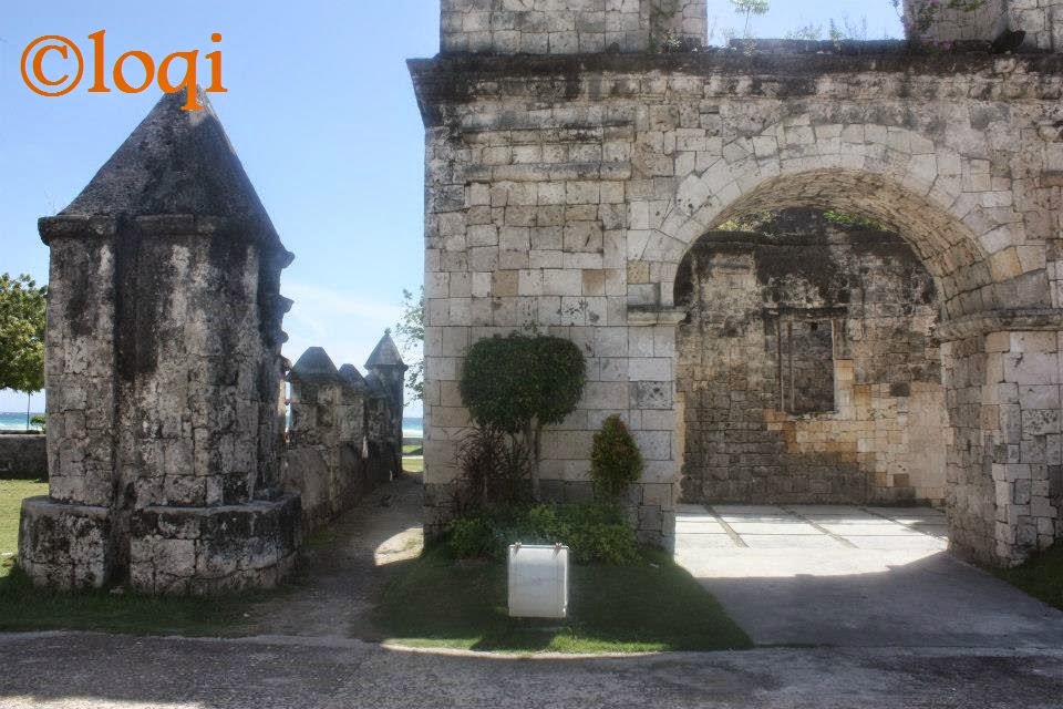 My Little Adventures: Oslob Church and Cuartel Ruins