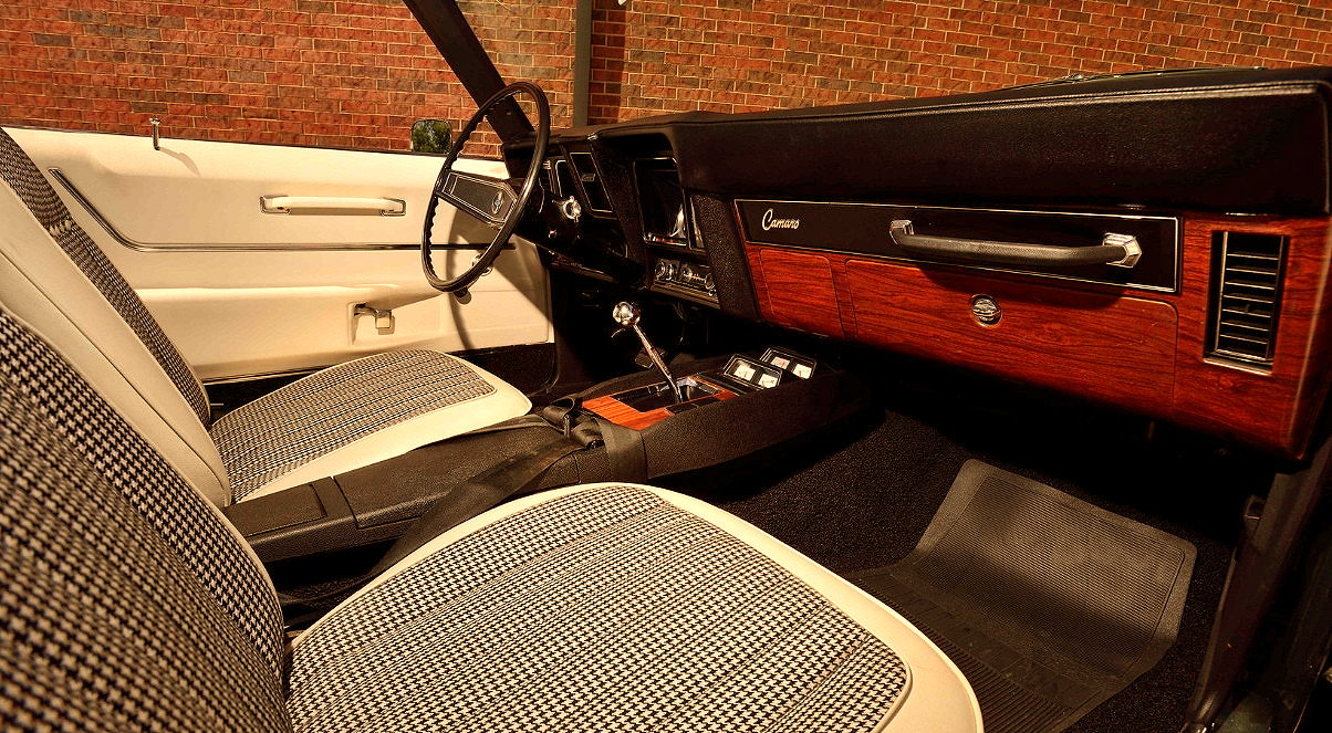 MUSCLE CAR COLLECTION : 1969 Chevrolet Camaro Z28 302 Authoritative ...