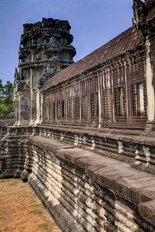 Angkor Wat Archaeological Park: Capital of the ancient Khmer Empire ...