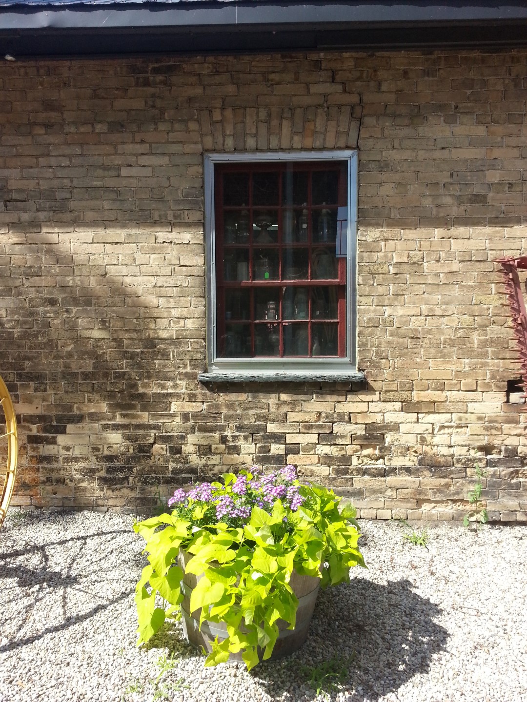 La Chacha Dot Com: Hamel Brooms