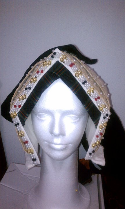 Mo's Renaissance Dress Diaries: Tudor Gable Headdress