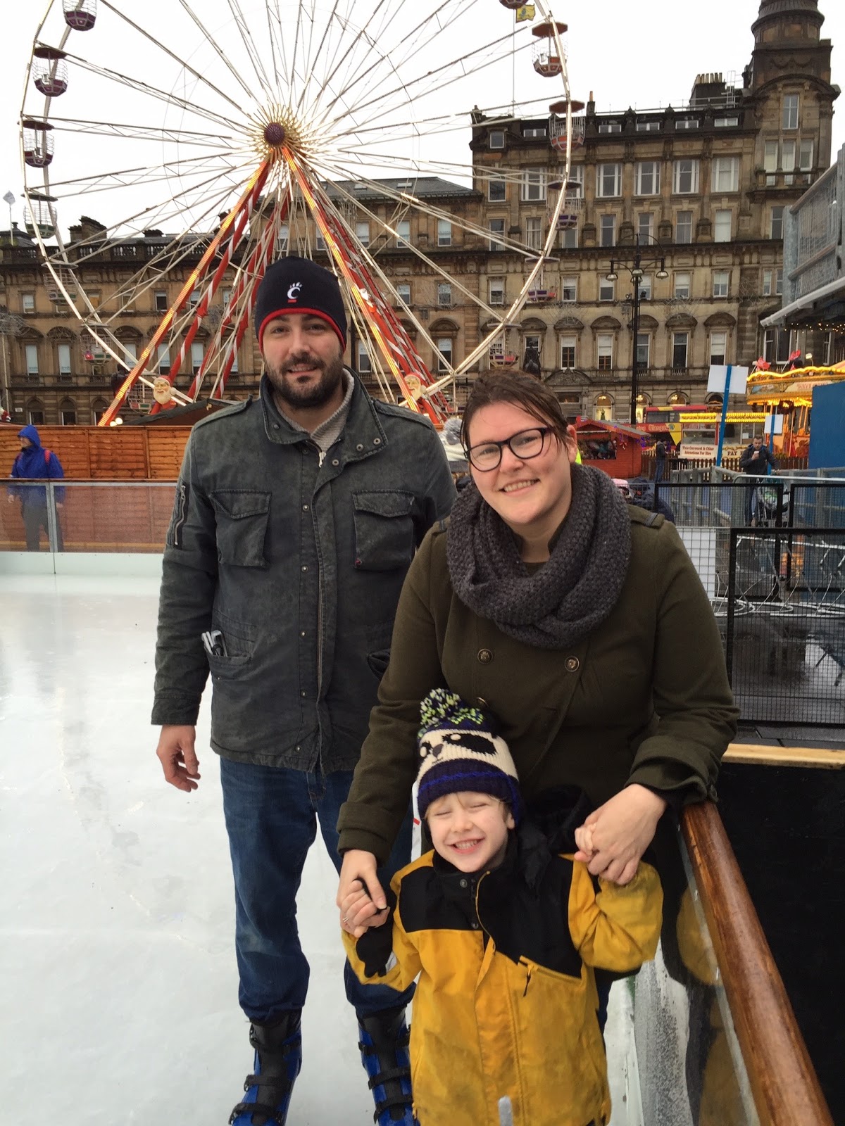 Transatlantic Blonde: Glasgow Loves Christmas