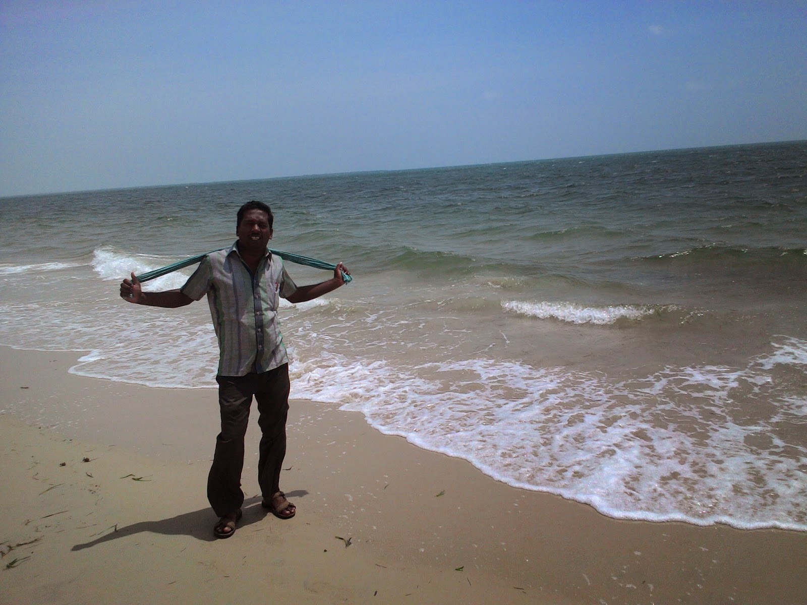 STILLS FROM INDIA: Kobikashok Rameswaram Visit - Kushi Beach