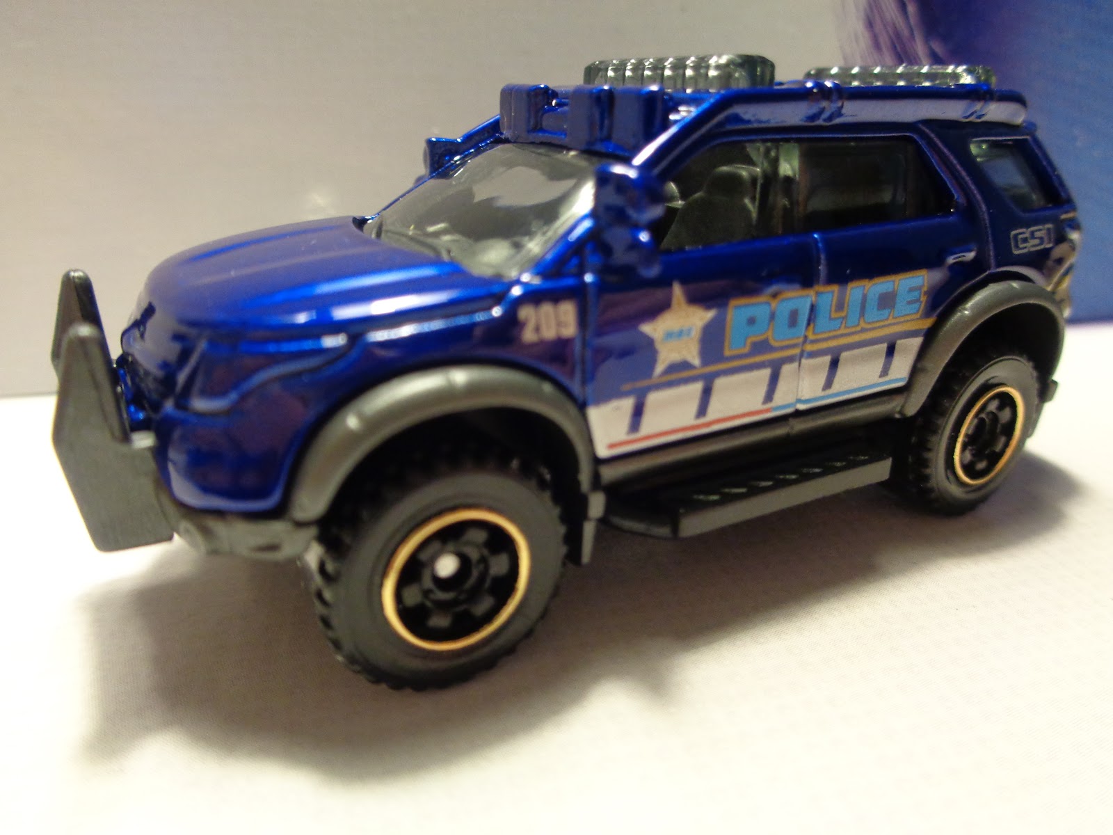 J And J Toys: Matchbox Ford Explorer