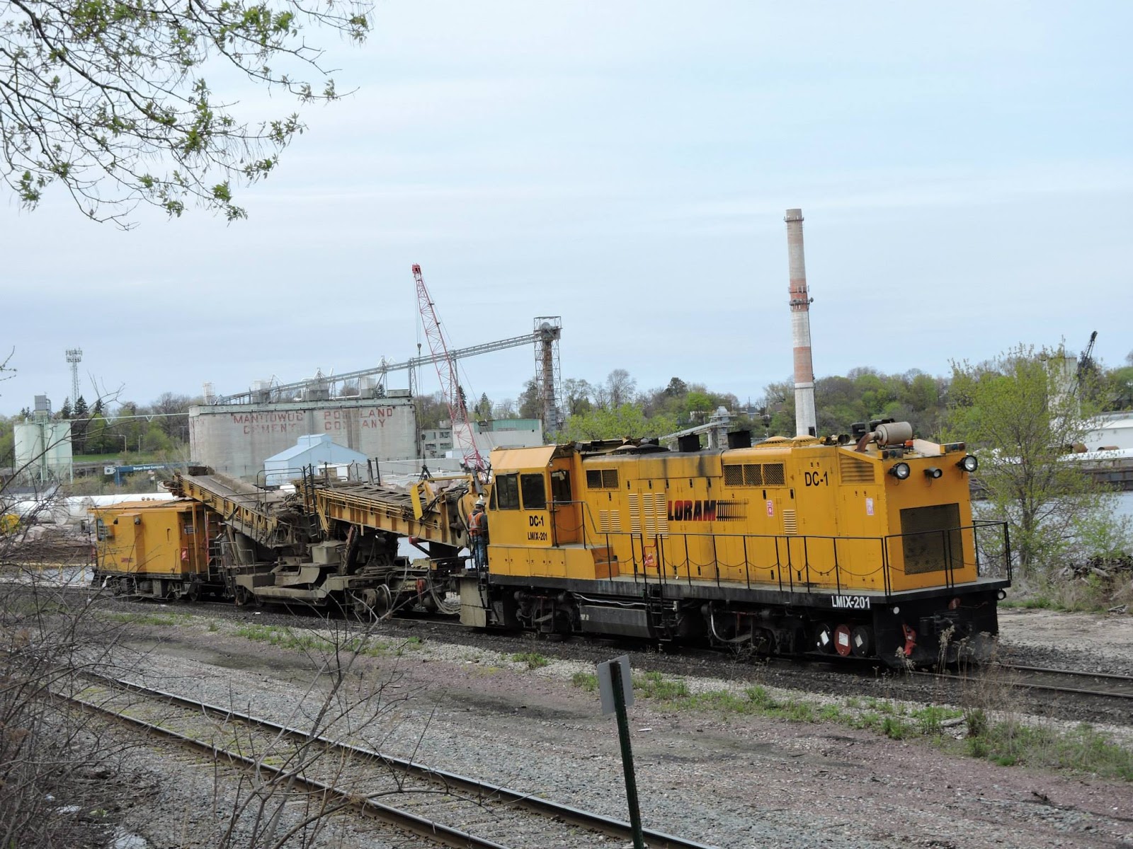 Industrial History: MoW: Loram DC-3 (Ditch Cleaner)