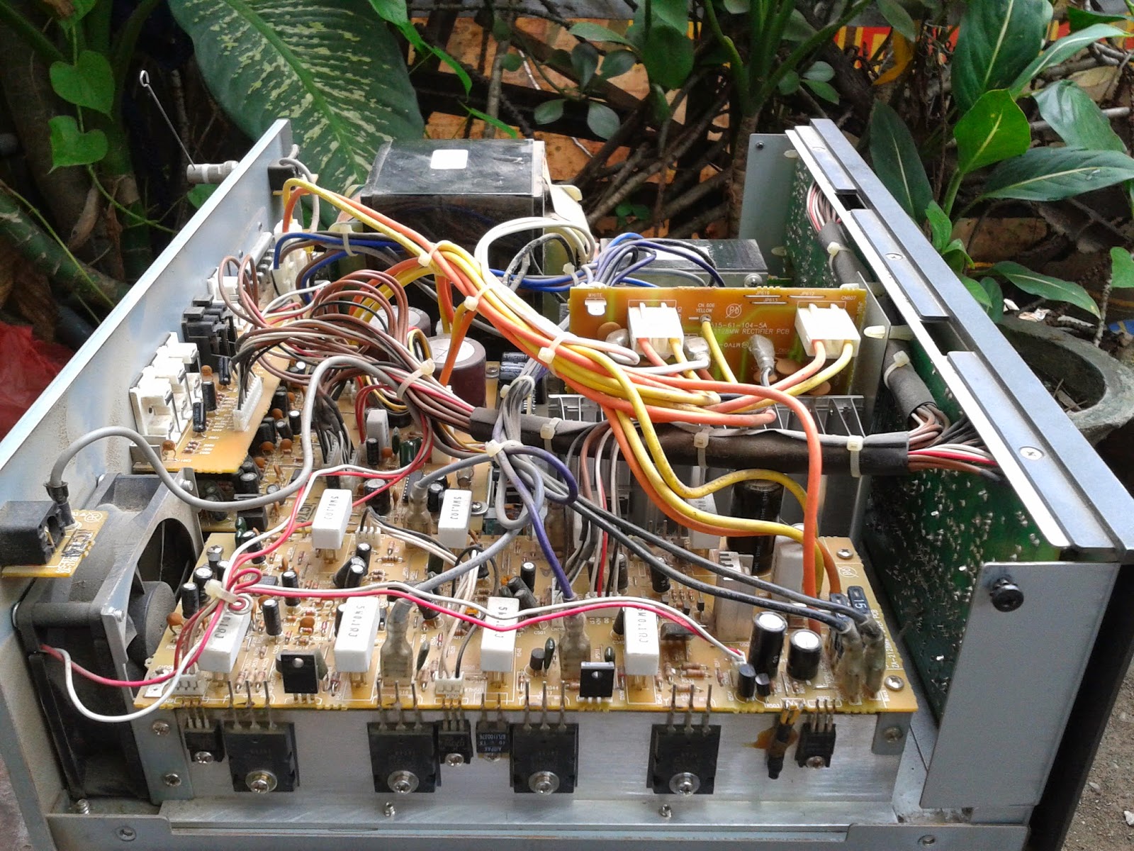 Ingin Berbagi Ilmu dan Pengalaman: Review TOA PA AMPLIFIER ZA-2128MW